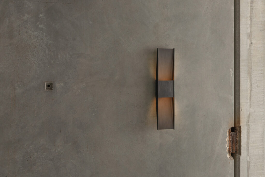 Vector Ceiling / Wall Light - designFARM - Authentic Furniture ...