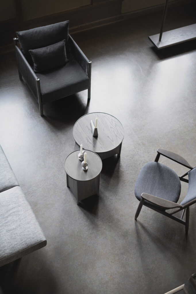 Summit Lounge Chair - designFARM - Authentic Furniture, Lighting ...