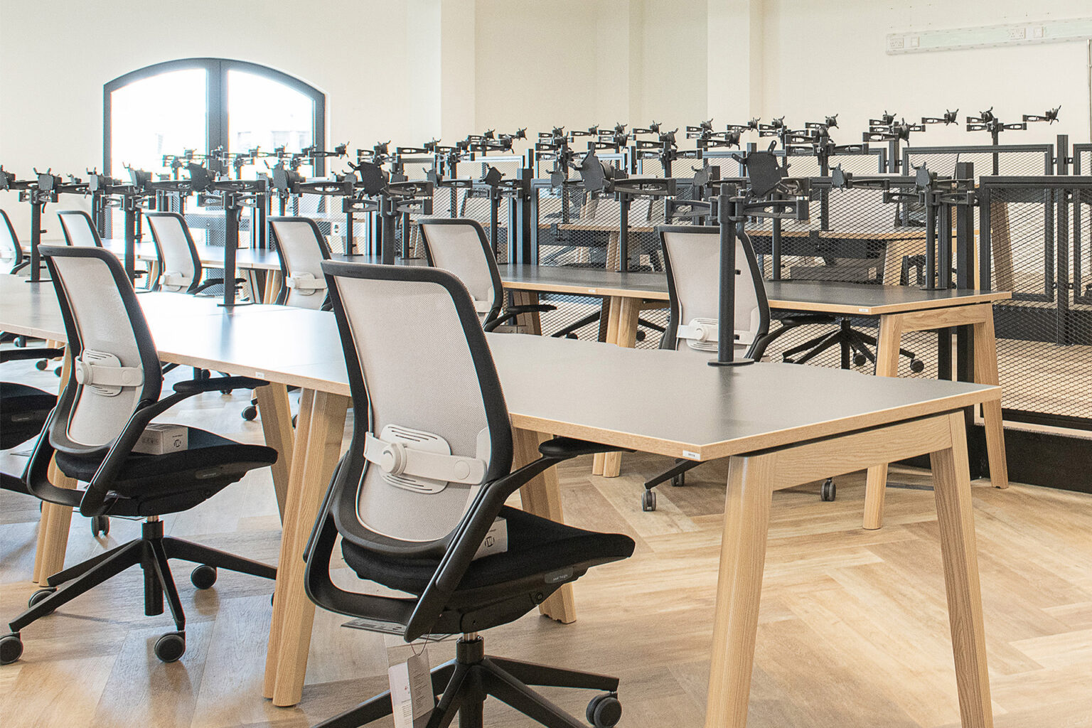 Eva Task Chair - designFARM - Authentic Furniture, Lighting & Accessories