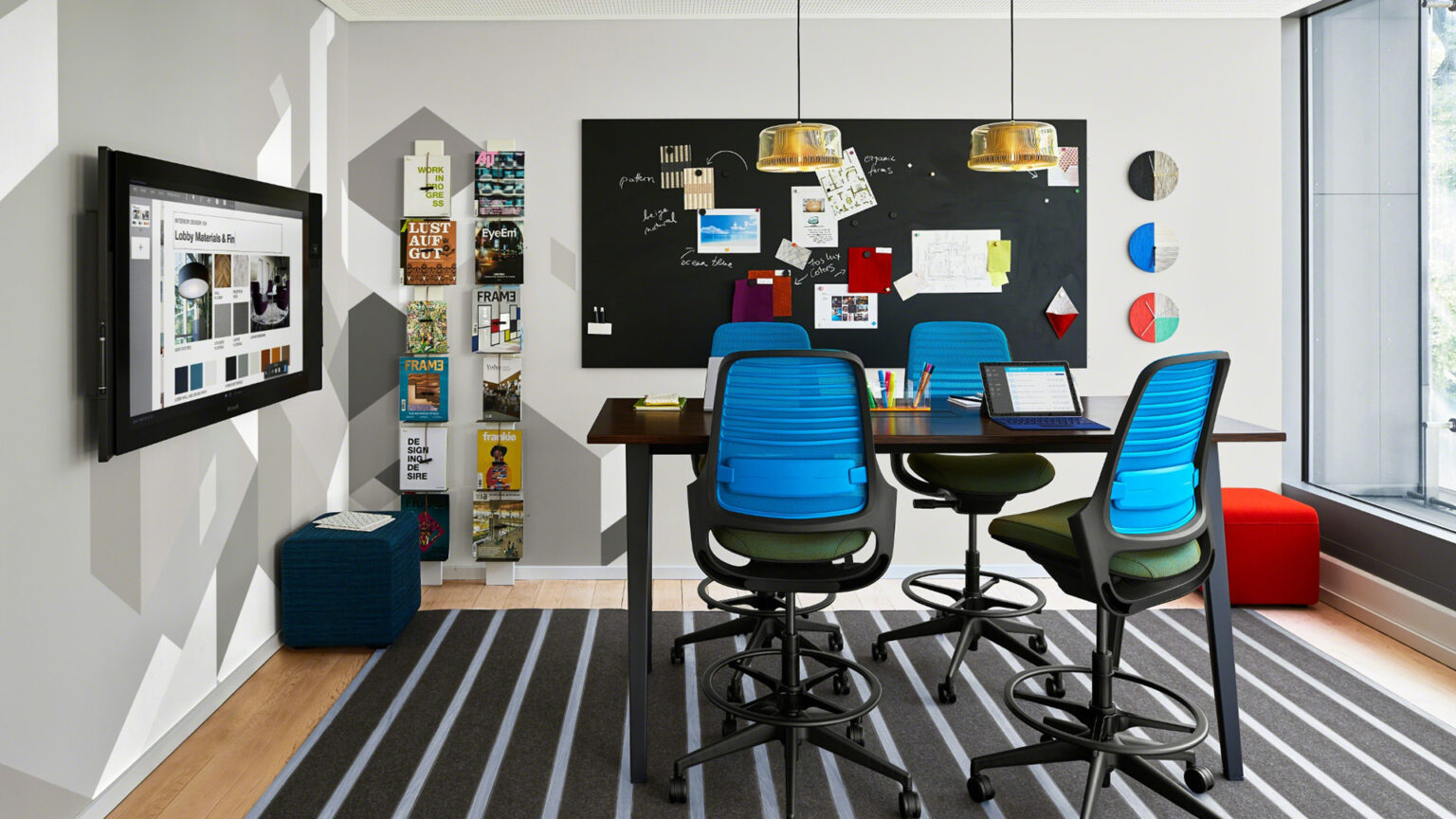 Series 1 Stool - designFARM - Authentic Furniture, Lighting & Accessories