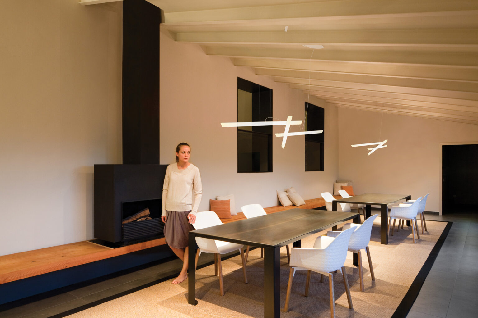 Halo Lineal - designFARM - Authentic Furniture, Lighting & Accessories